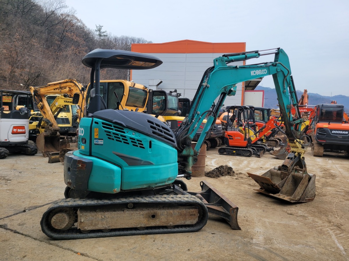 회전나무집게가 있는 코벨코 SK35 17년 3000시간 저가동 | 전문가들