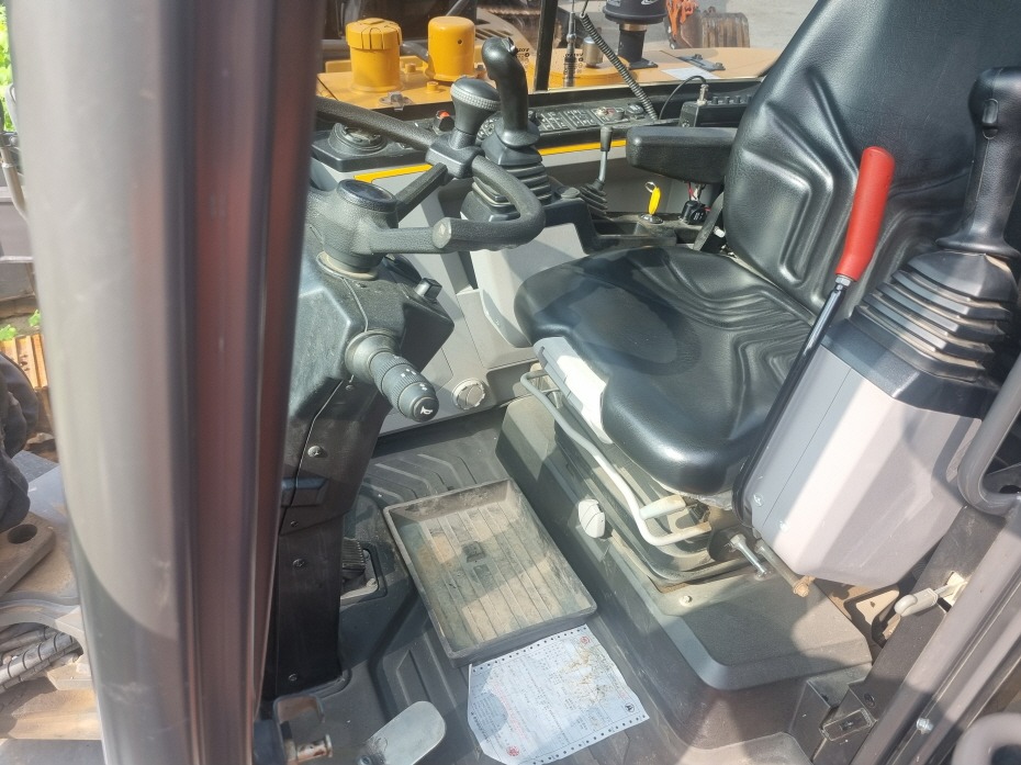 볼보 EW60E 2020년식 삼단붐, 더블타이어|전문가들